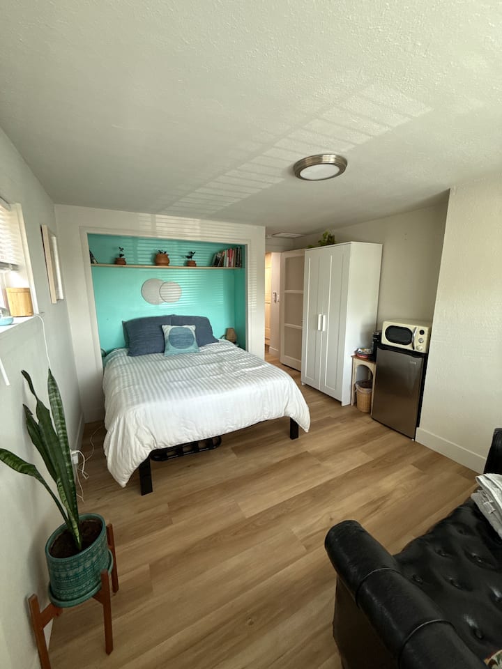 The Turquoise Nook  With Private Entrance - Reno