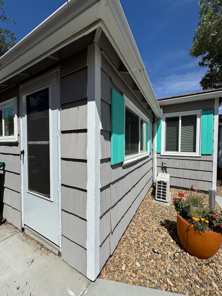 The Turquoise Nook  With Private Entrance - Reno