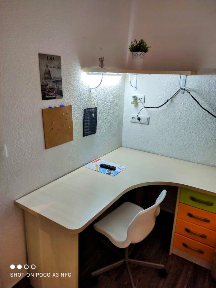 Habitación Céntrica Con Aire Acondicionado - Alicante