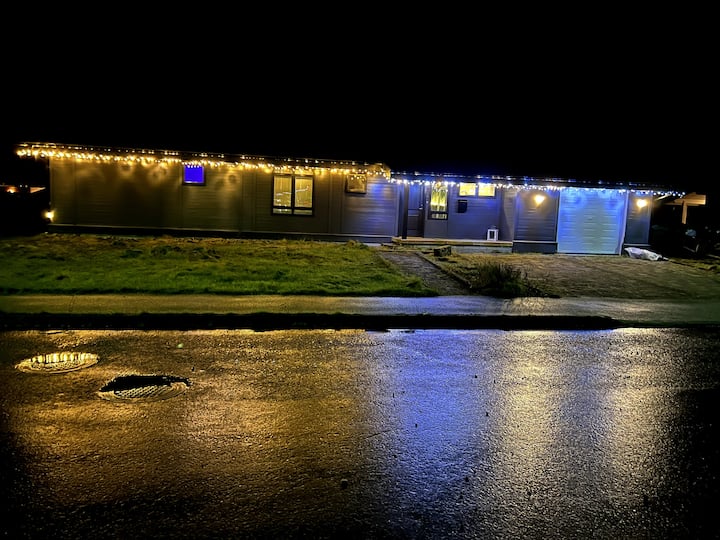 Peaceful Private Room By The Sea - Islande