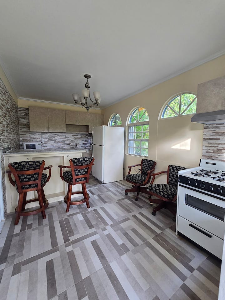 Sweet Little Home Away From Home - Cayman Islands