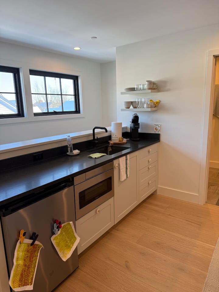 Pretty Portland Adu - Portland, ME