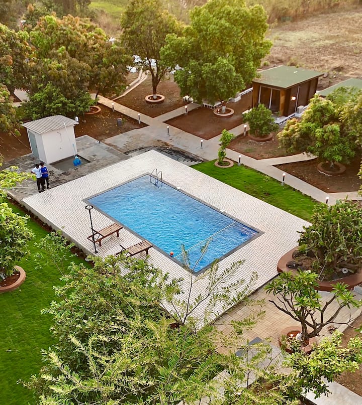 Offbeat Wooden Chalet 06+fire Pit In - Matheran