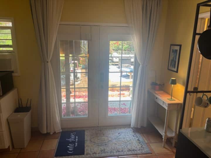Private, Cozy Studio In Burbank - Burbank, CA