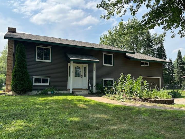 River Pearl Lodge - Merrick State Park, Fountain City