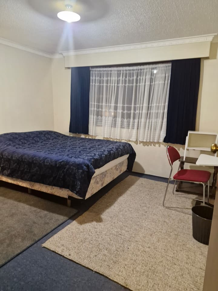 Room For Rent Bnb - Milton