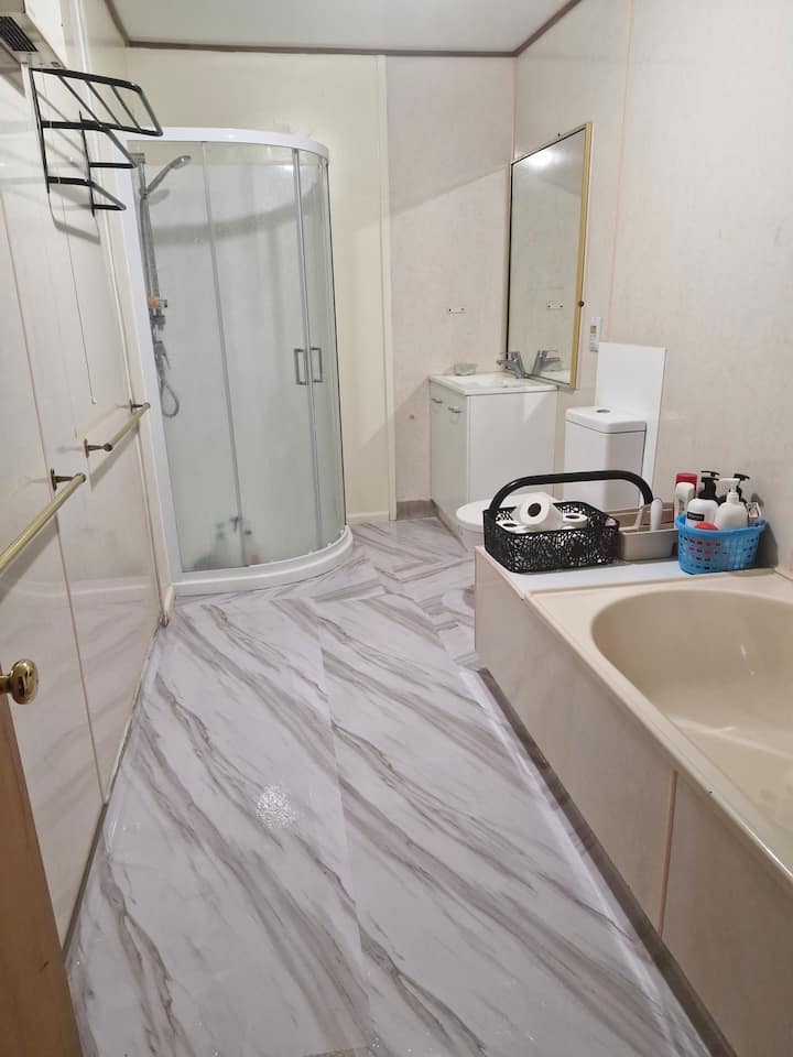 Room For Rent Bnb - Milton