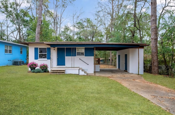 Getaway Cottage - Tallahassee, FL