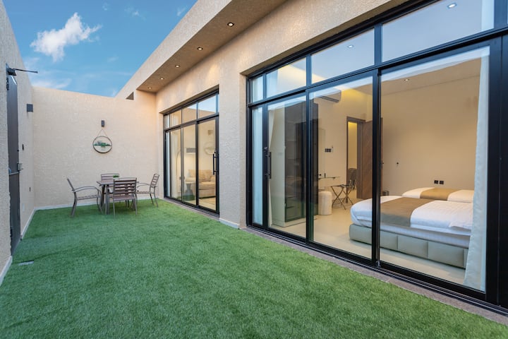 Cozy 2br With Private Entrance & Outdoor Space - Saudi Arabia