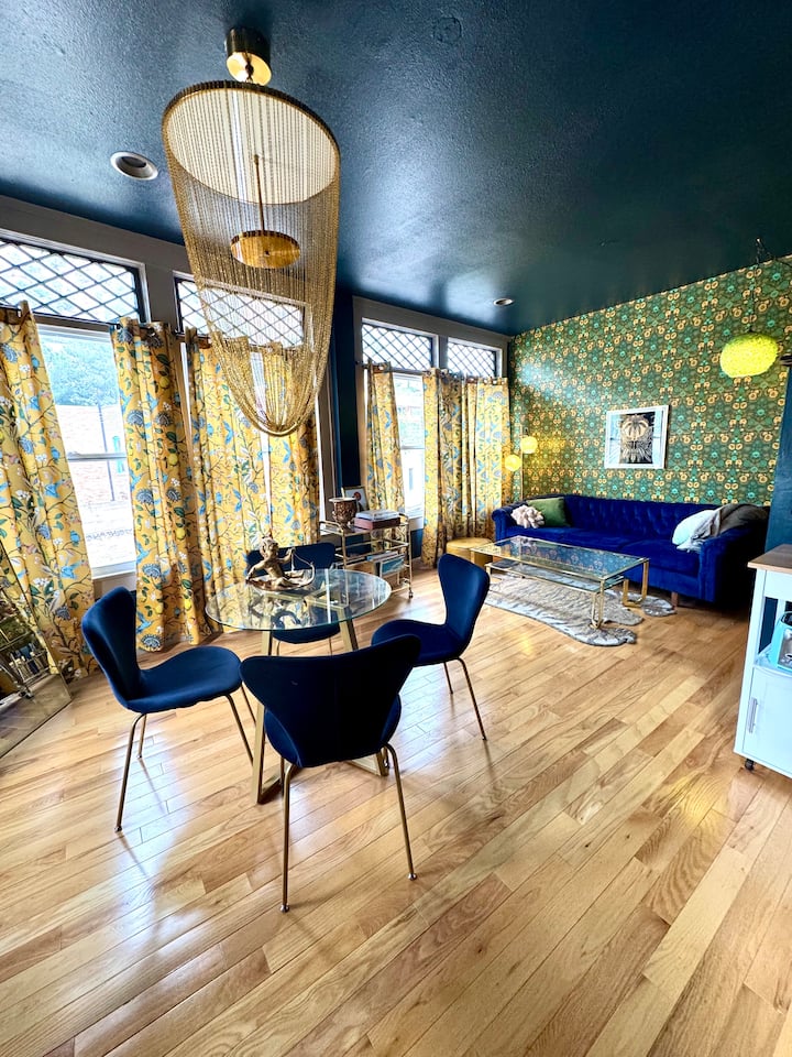 Gulch Historic Penthouse Suite - Bisbee, AZ
