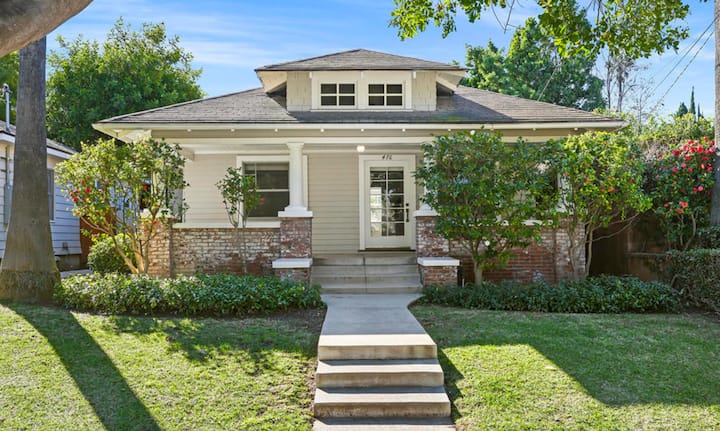 Pasadena Bungalow Sanctuary With Saltwater Pool - Pasadena, CA