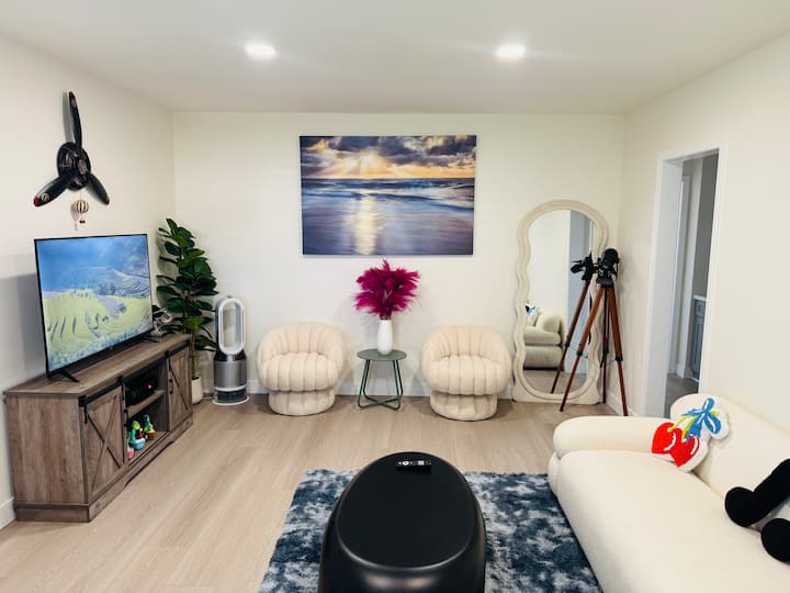 Home In West Covina - Azusa, CA