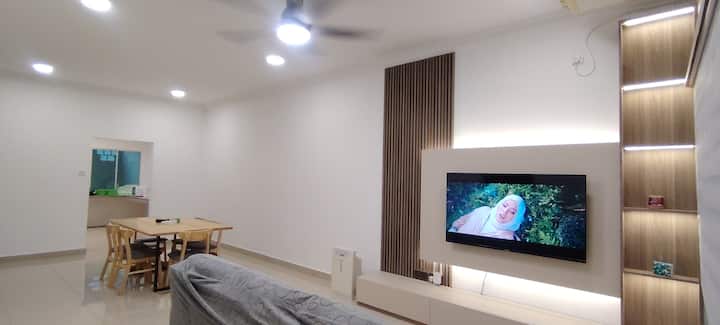 Spacious 3-room Home In Miri - Miri