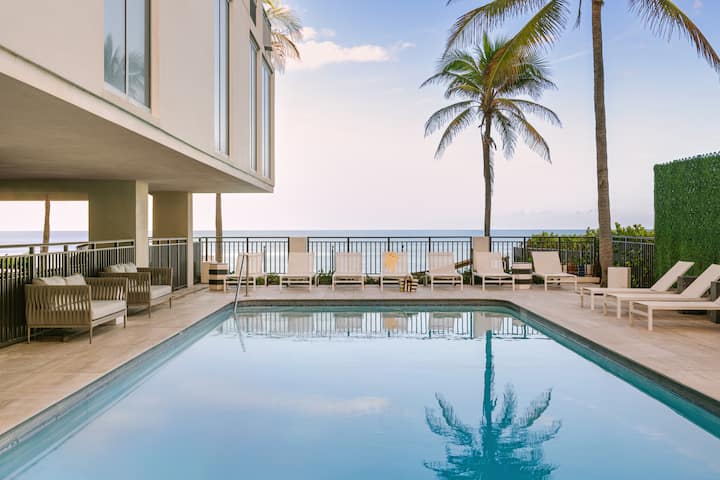 Hillsboro Beach Resort By Kasa | Double Queen - Deerfield Beach, FL