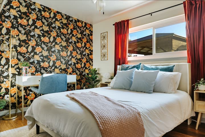 Family Oasis | Sleeps 8 | Hot Tub | Near The Beach - La Mesa, CA