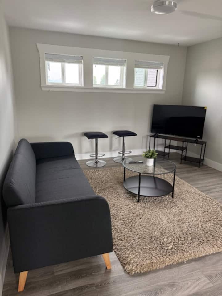 2 Bedroom Guest Suite - Abbotsford