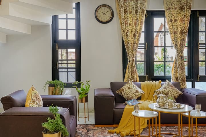 5 Mins From The Airport-
Luxury Villa - Badakshan - Srinagar