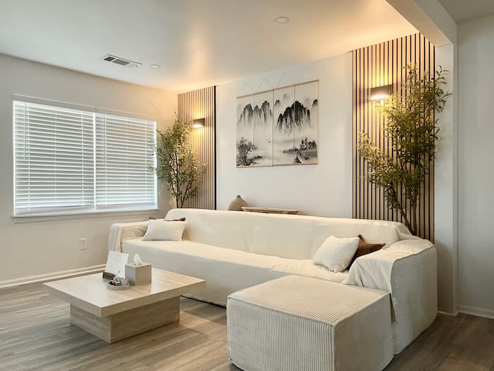 Chic Absolute - Your Next Urban Oasis - South Fulton, GA