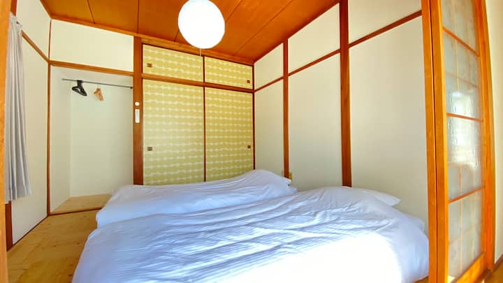 エンジェルロード5分,コンビニ1分,島で1番便利,一棟貸,1970年代,レコード【kaka】 - 小豆郡