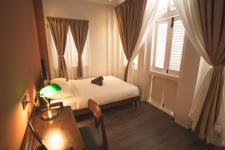 Room 201 @ Carnarvon 73 - Penang