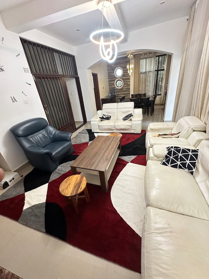 Bel Appartement Des 3 Chambres - Bukavu