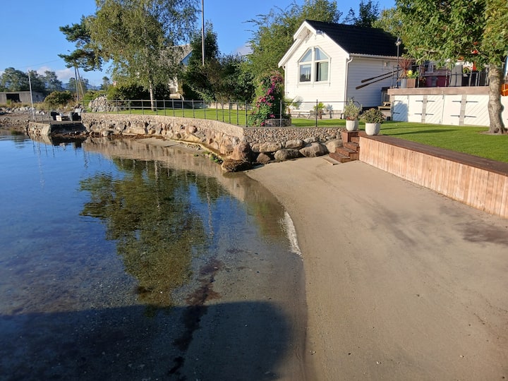 Sol-strand (Båt Kan Leies) - Norway