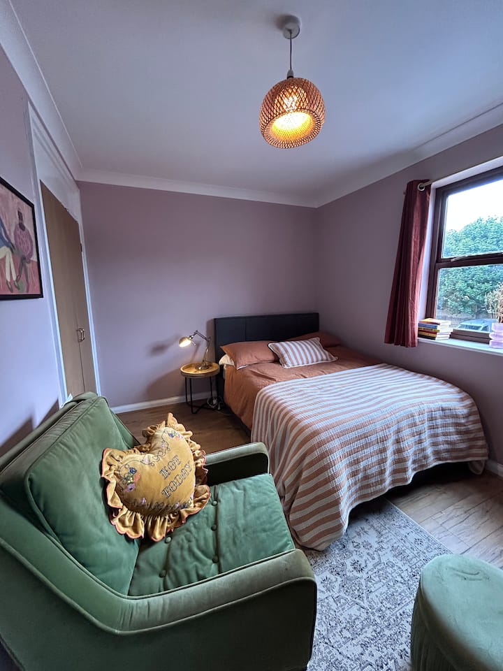 Entire Stylish Apartment In Wimbledon - Surbiton