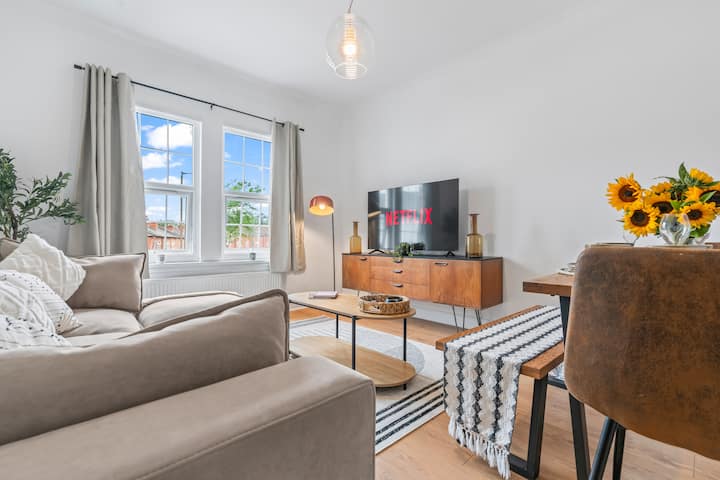 40% Off | Family Apt Birmingham | Sleeps 8 | Wifi - West Midlands