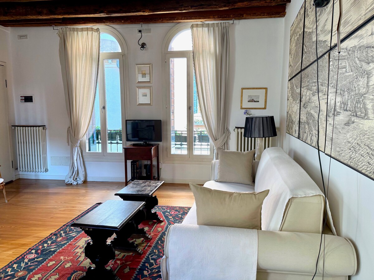 Charming Suite between San Marco and Arsenale - Flats for Rent in ...