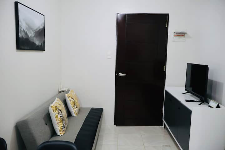 Perfect For Families! 2 Units, 4br Total | Cebu - Cebu