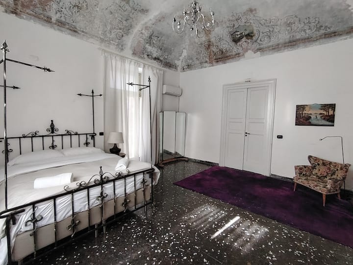 Appartamento In Centro Storico Con Terrazzo - Catania