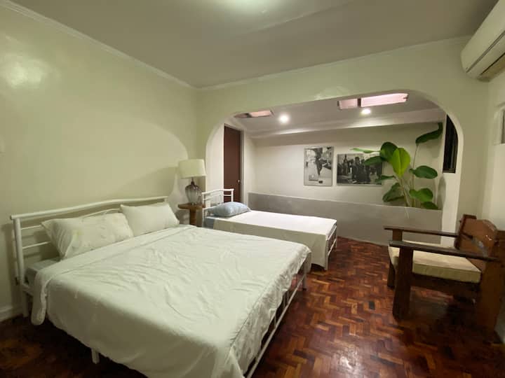 5br Home—perfect For Big Groups! - Bacolod