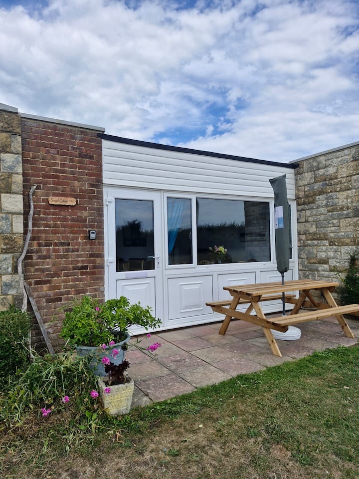 137 Brambles Chine - Milford on Sea