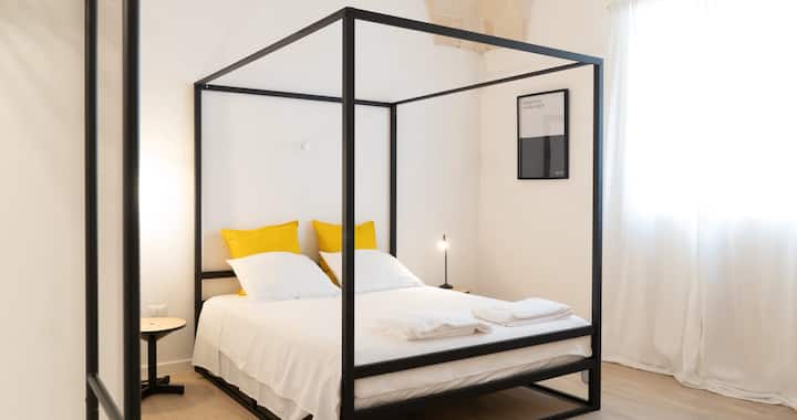 Josef Camera Di Design In Puglia - Pulsano