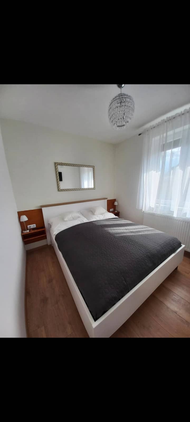 Juliannaapartman Freeparking+a/c - Budapest Ferenc Liszt Airport (BUD)