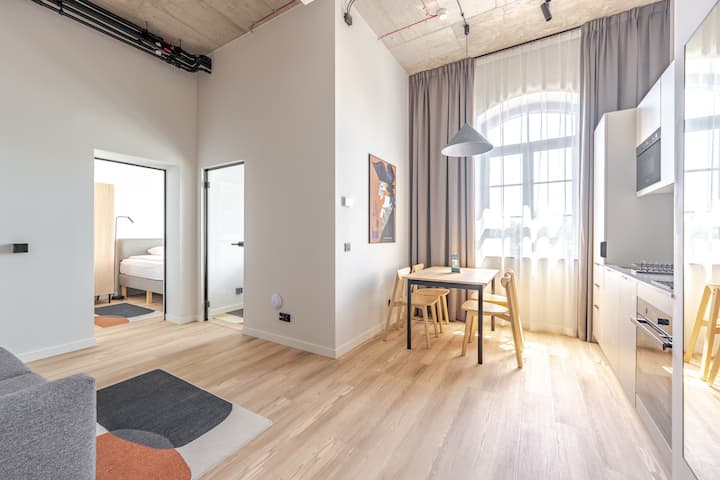 Large Retro Studio - Gdańsk