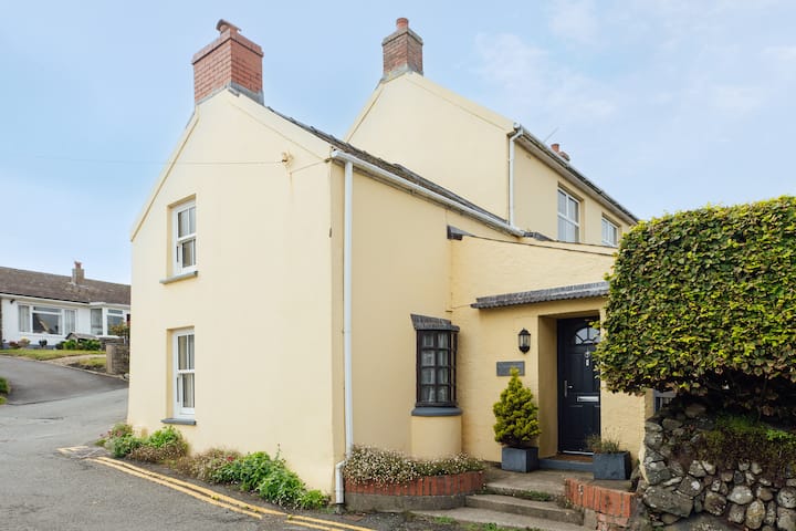 Charming Upper Solva Cottage By Beaches & Harbour - Solva