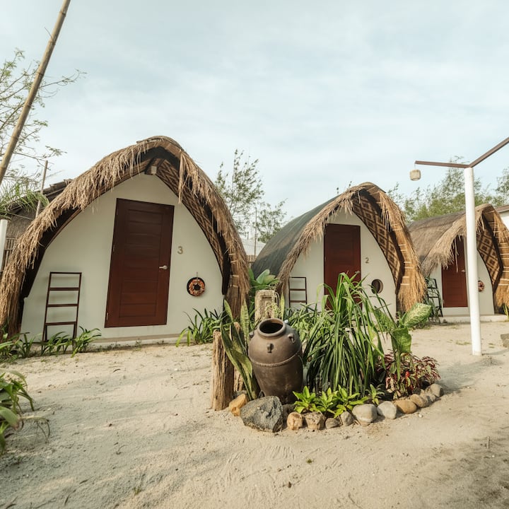 Gypsea Hut At Luna And Sol - San Narciso