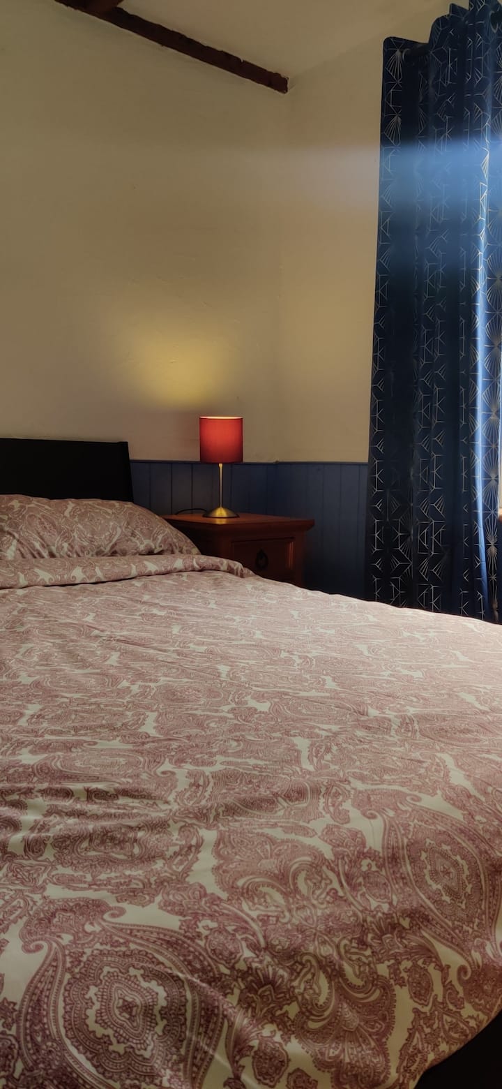Wood Cabin Stay - County Offaly