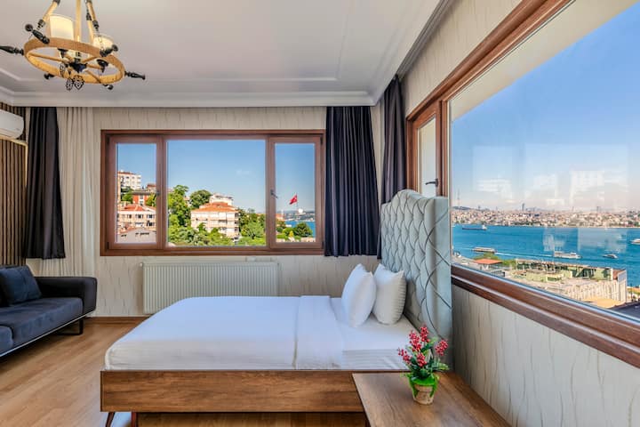 Cozy Bosphorus View Flat • In The Taksim/cihangir - İstanbul