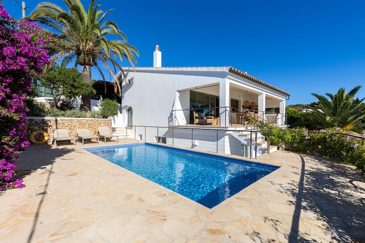 Villa Primavera – Rénovée Avec Vue Mer En Mahón - Mahón