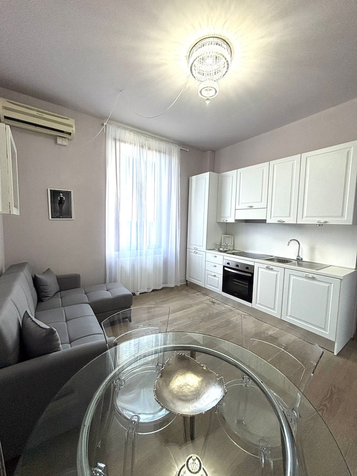 Civico47 - 2 Bedrooms Flat - 5 Min From Station - Saronno