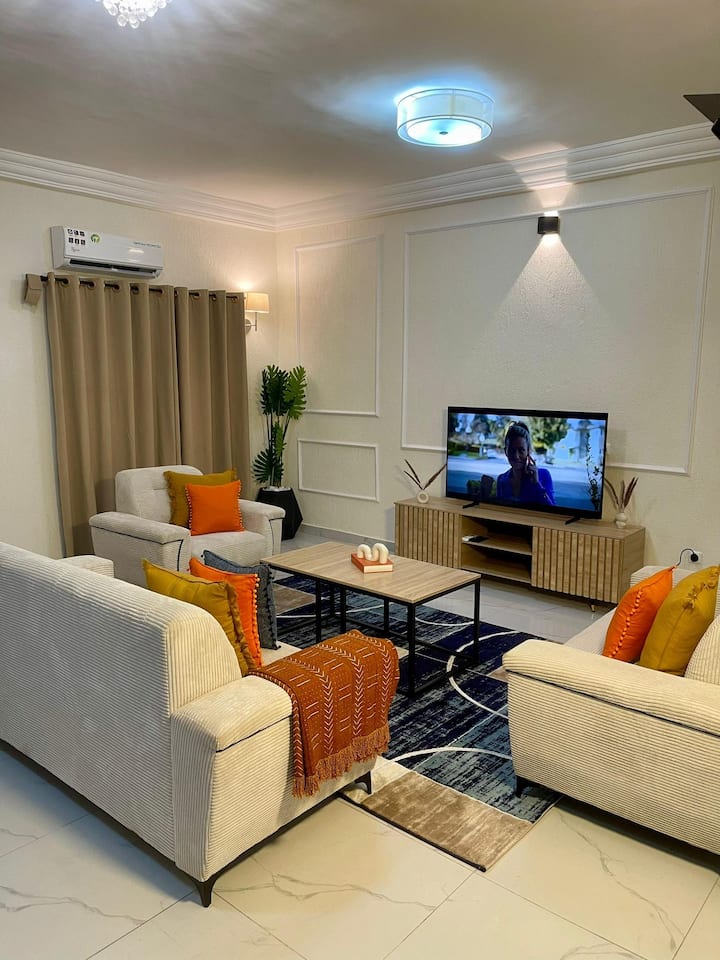 Fidjrossè: Appartement Cozy à 8min De La Plage - Bénin