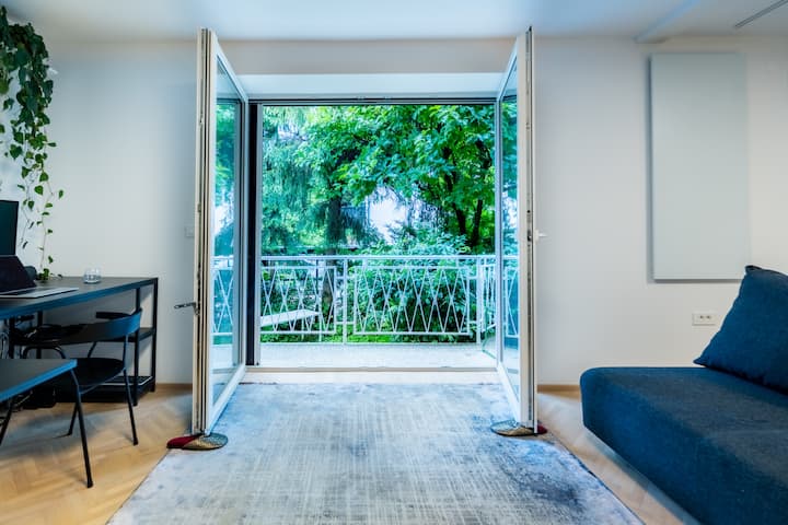 Suburban Designer Garden Home - Ljubljana