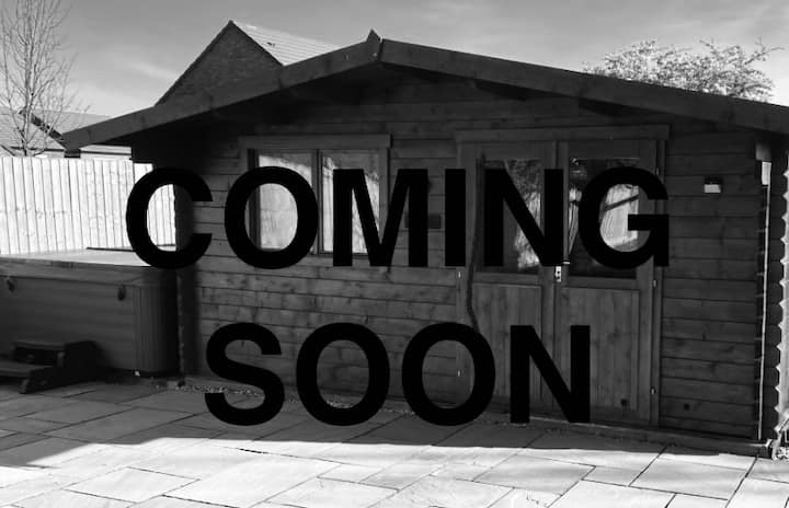 The Cabin, Entire Place, Hot Tub, Brand New - Warwickshire