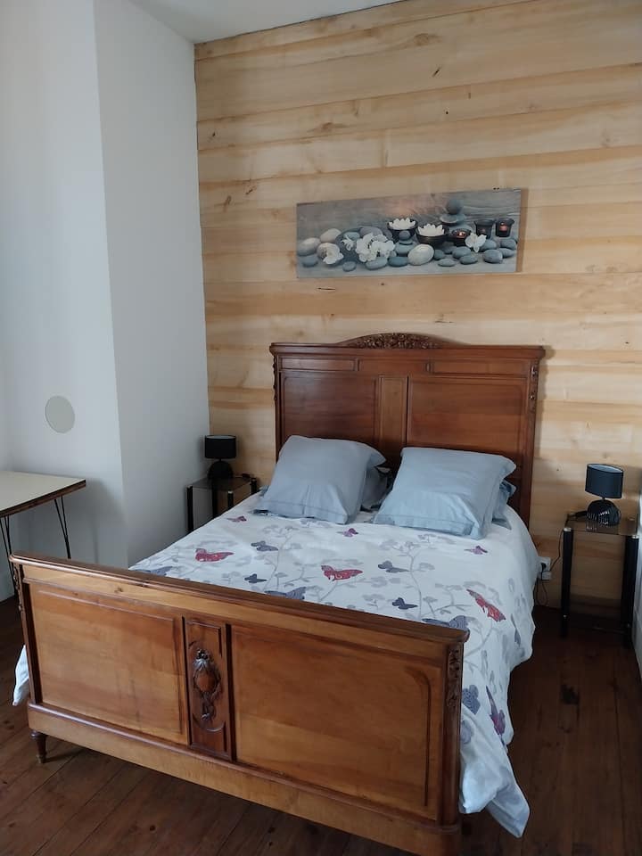 Chambres Suites à 
 Aynac - Gramat