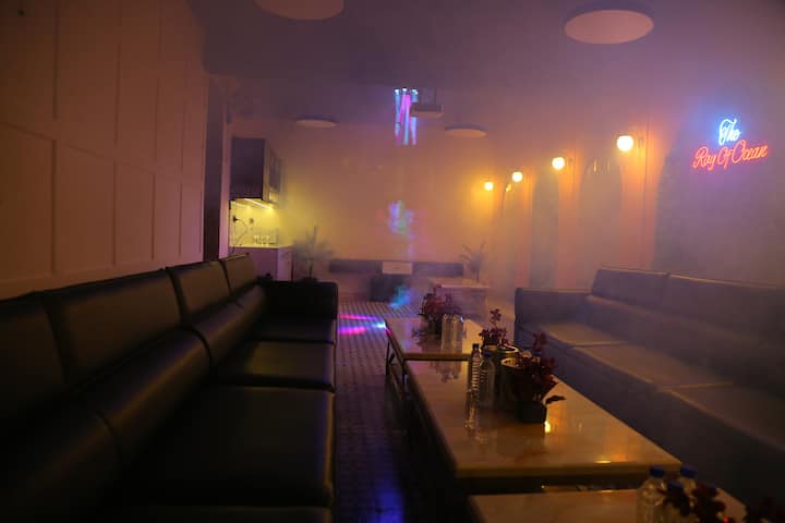 Party Space + 1 Rk Property Faridabad - Faridabad