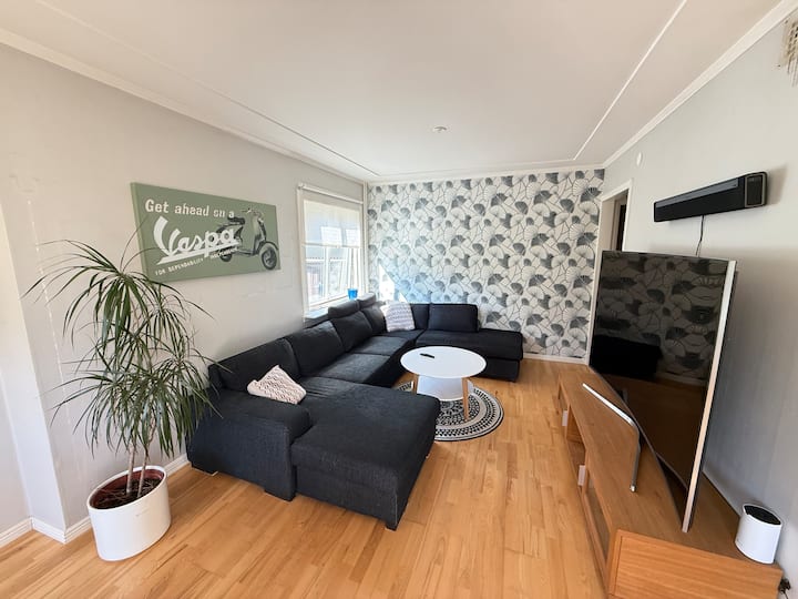 Centralt Läge Och Lugnt Område - Valbo