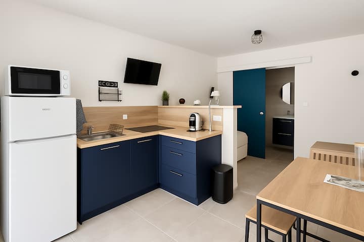 Azzurro – Grande Terrasse Au Calme, Studio Cosy - Draguignan