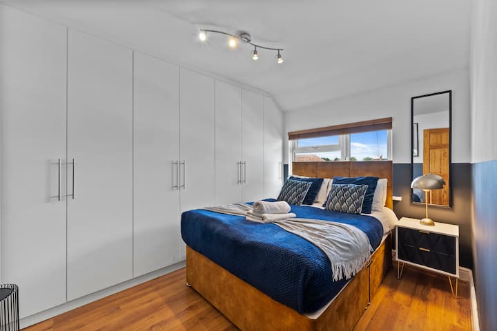 Elegant 3-bedroom House In The Heart Of Windsor - Maidenhead